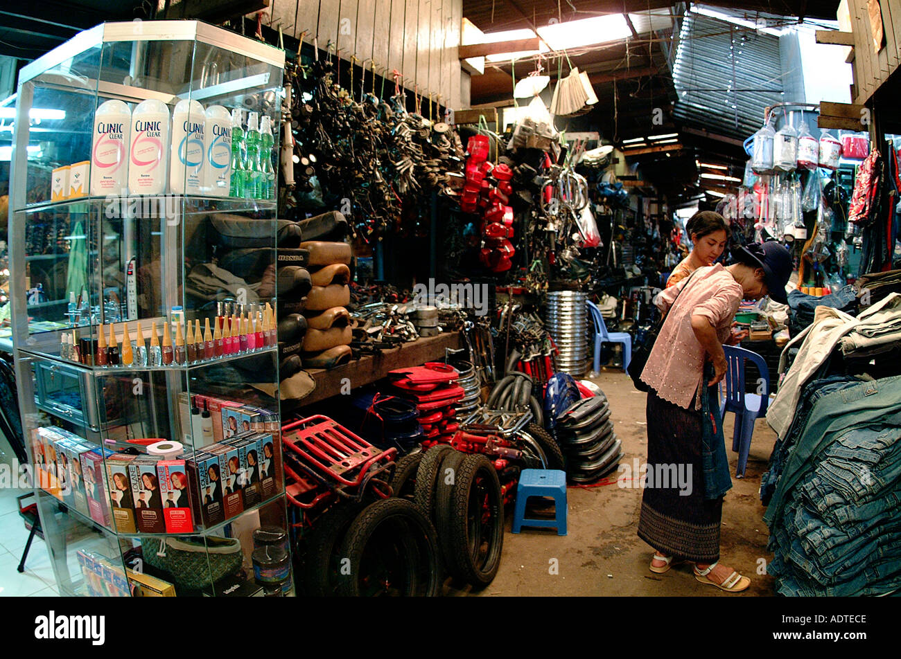 Cambodia Phnom Penh Russian Market Stock Photo - Alamy
