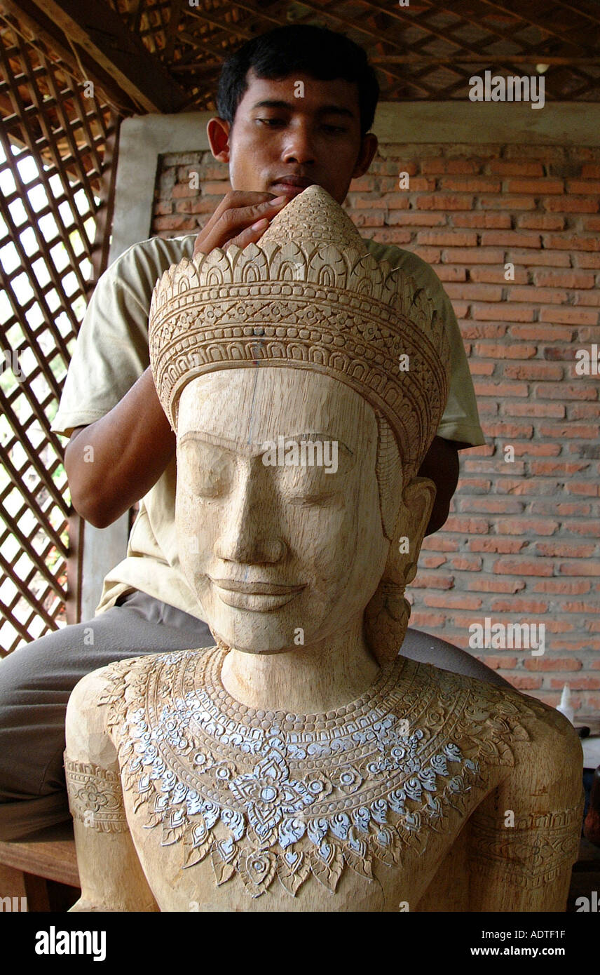 Artisans of angkor hi-res stock photography and images - Alamy