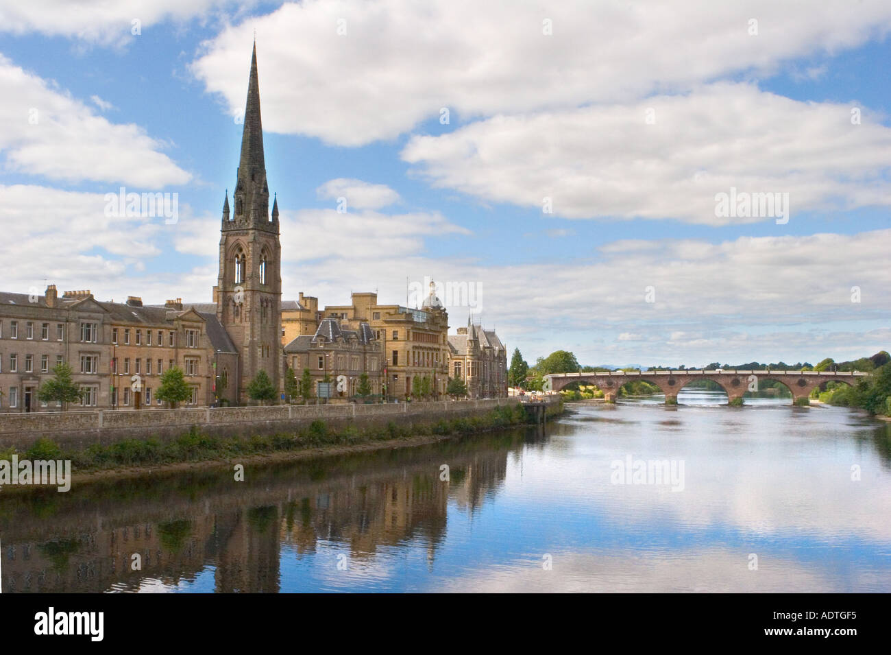 Perth scotland city centre hi-res stock photography and images - Alamy