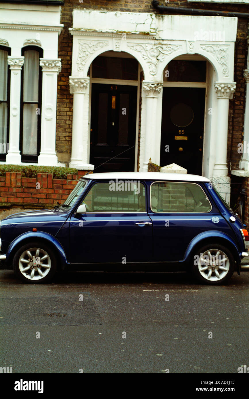 mini in london Stock Photo - Alamy