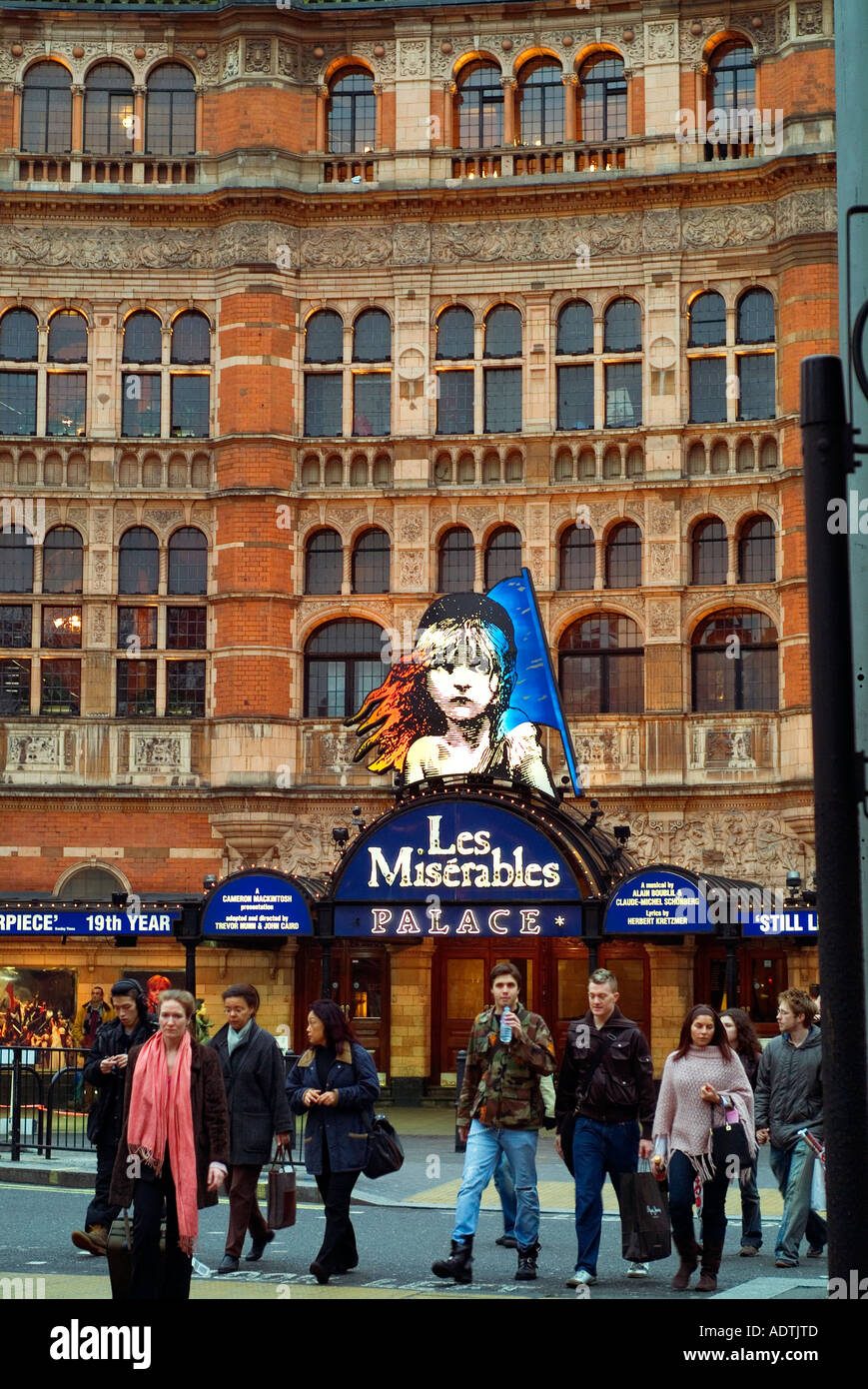 Les miserables hi-res stock photography and images - Alamy