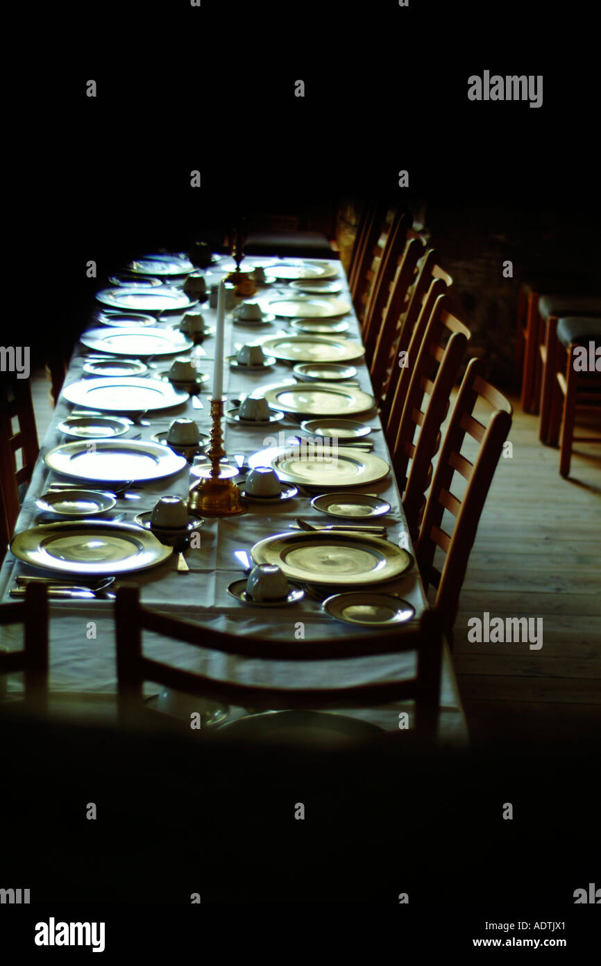 dinner table ready Stock Photo - Alamy