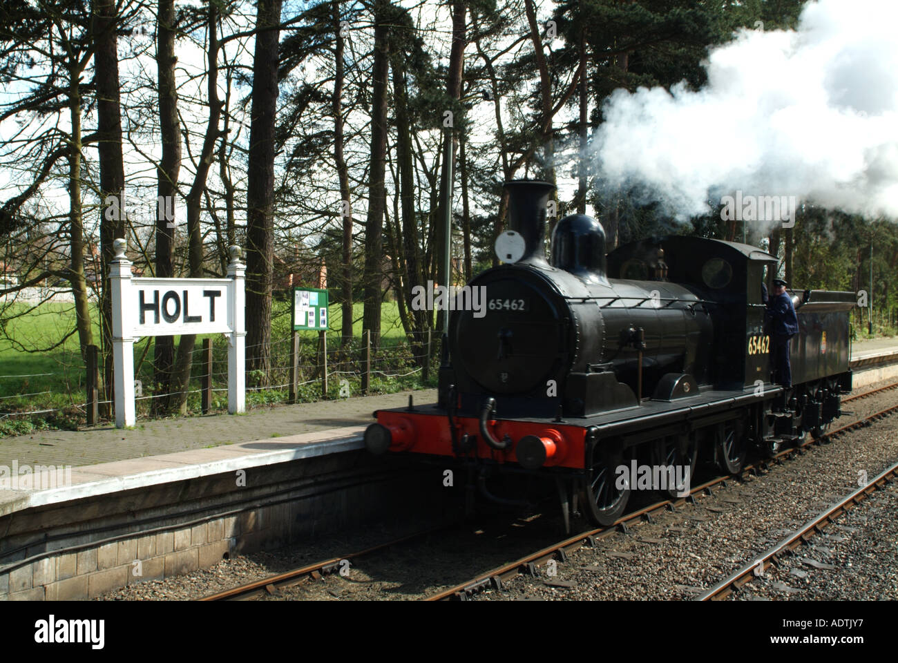 Locomotive 65462 passing through Holt Station on the North Norfolk ...