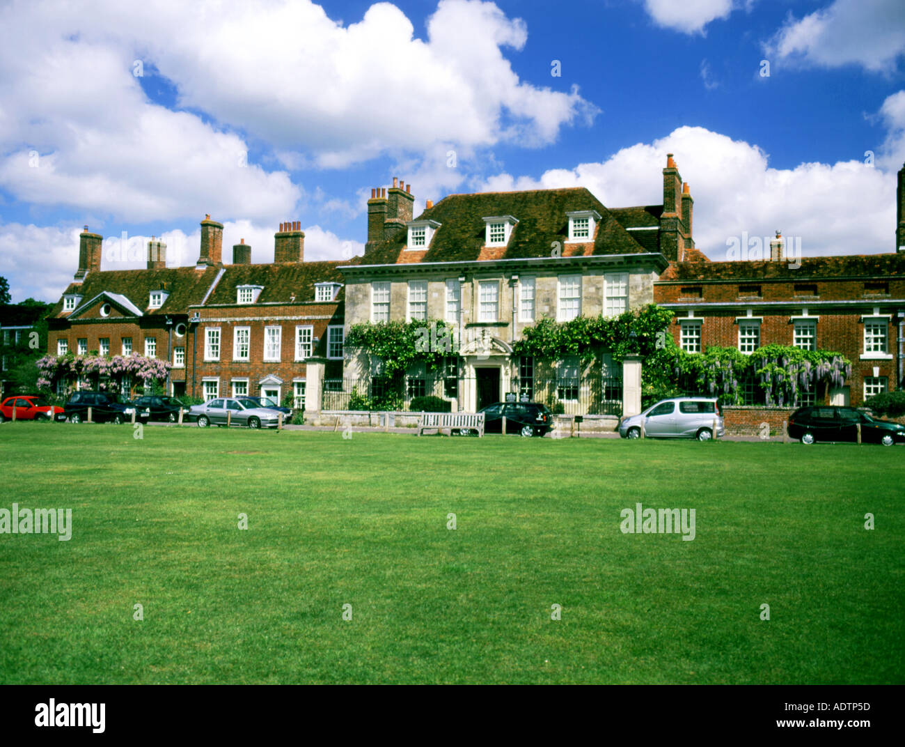 18th century house hi-res stock photography and images - Alamy