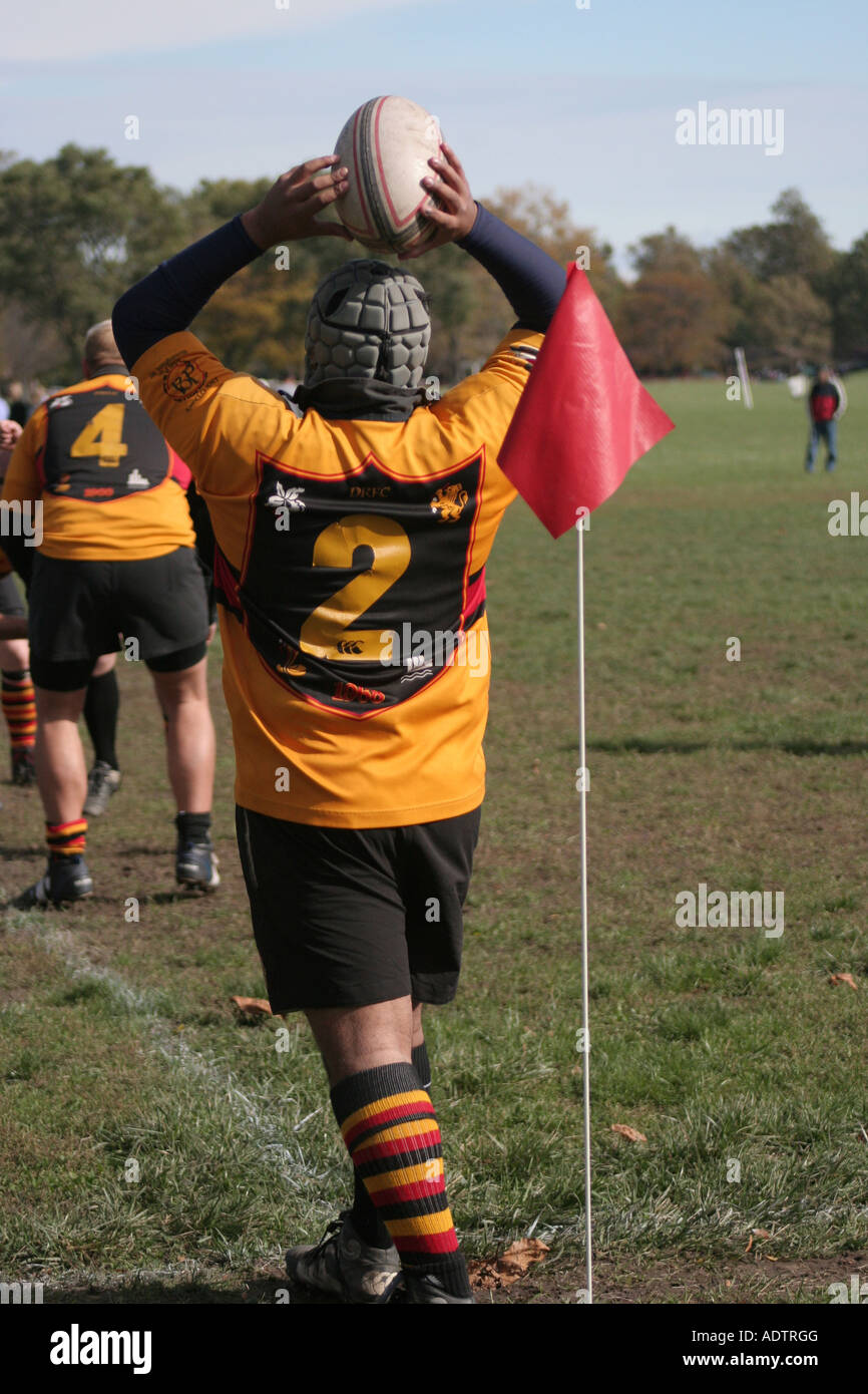 Men rugby players match tackle hi-res stock photography and images - Alamy