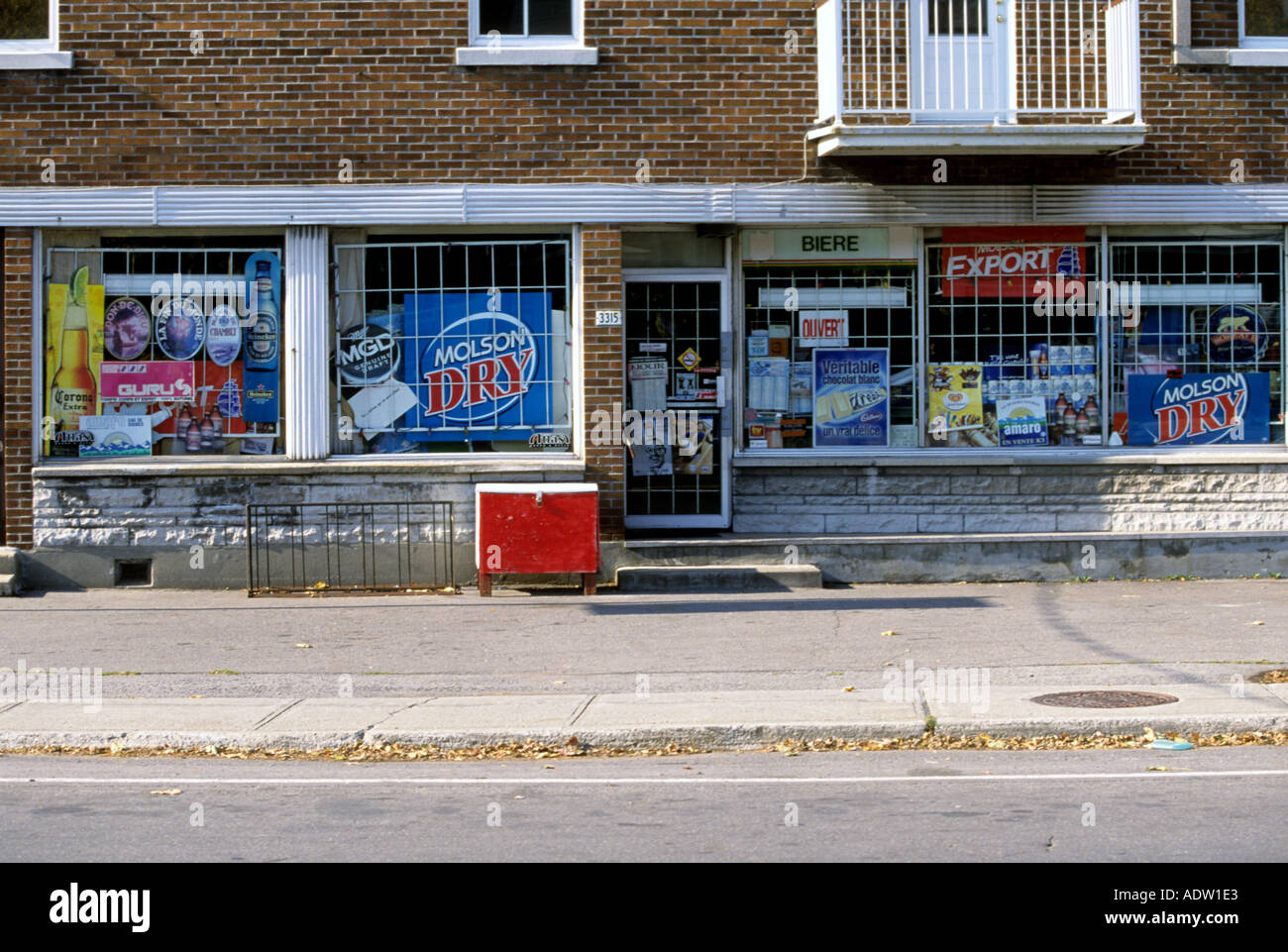 Grocerie shopping hi-res stock photography and images - Alamy
