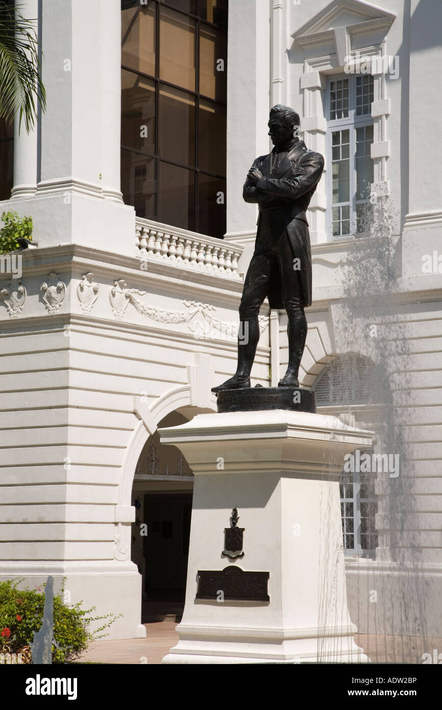 Statue Sir Stamford Raffles Founder High Resolution Stock Photography and Images - Alamy