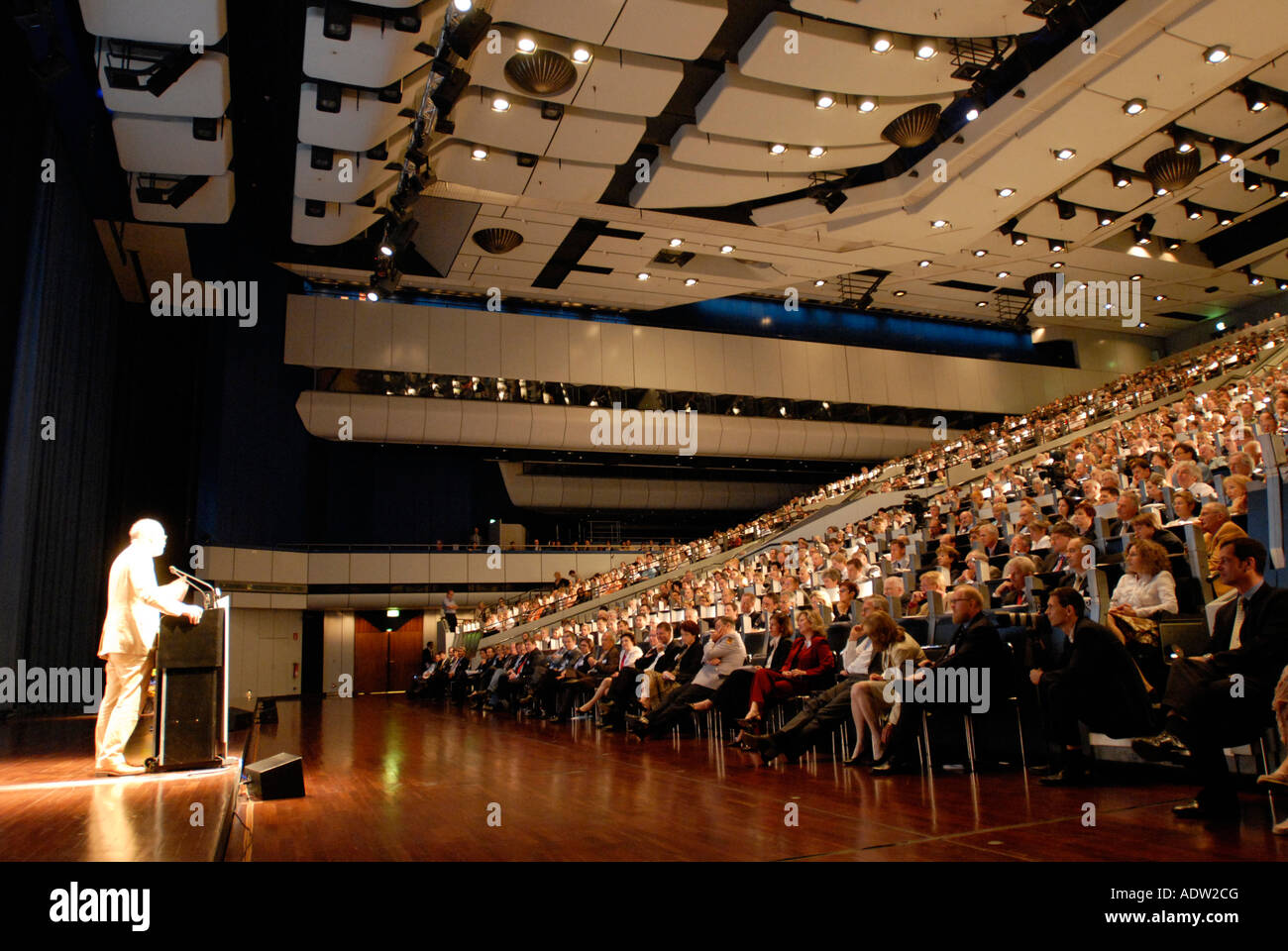 International congress centre berlin hi-res stock photography and ...