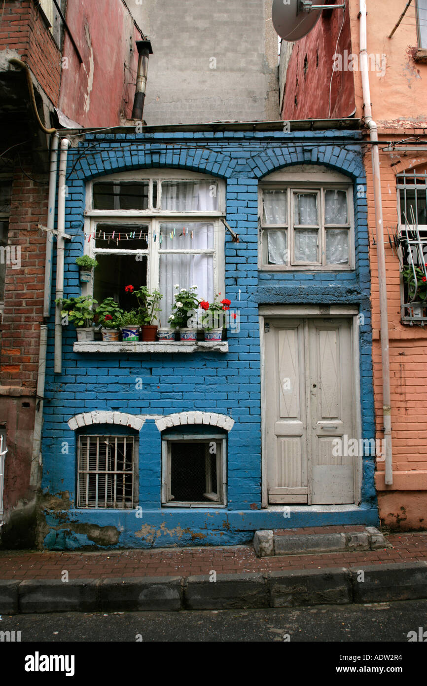Colourful house istanbul hi-res stock photography and images - Alamy