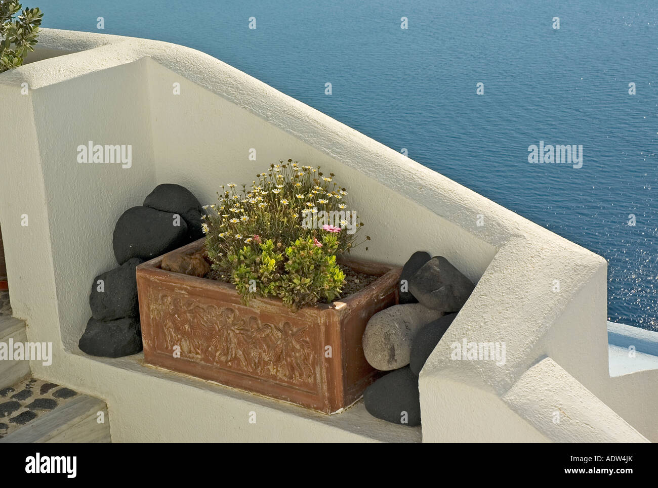 Pot edge hi-res stock photography and images - Alamy