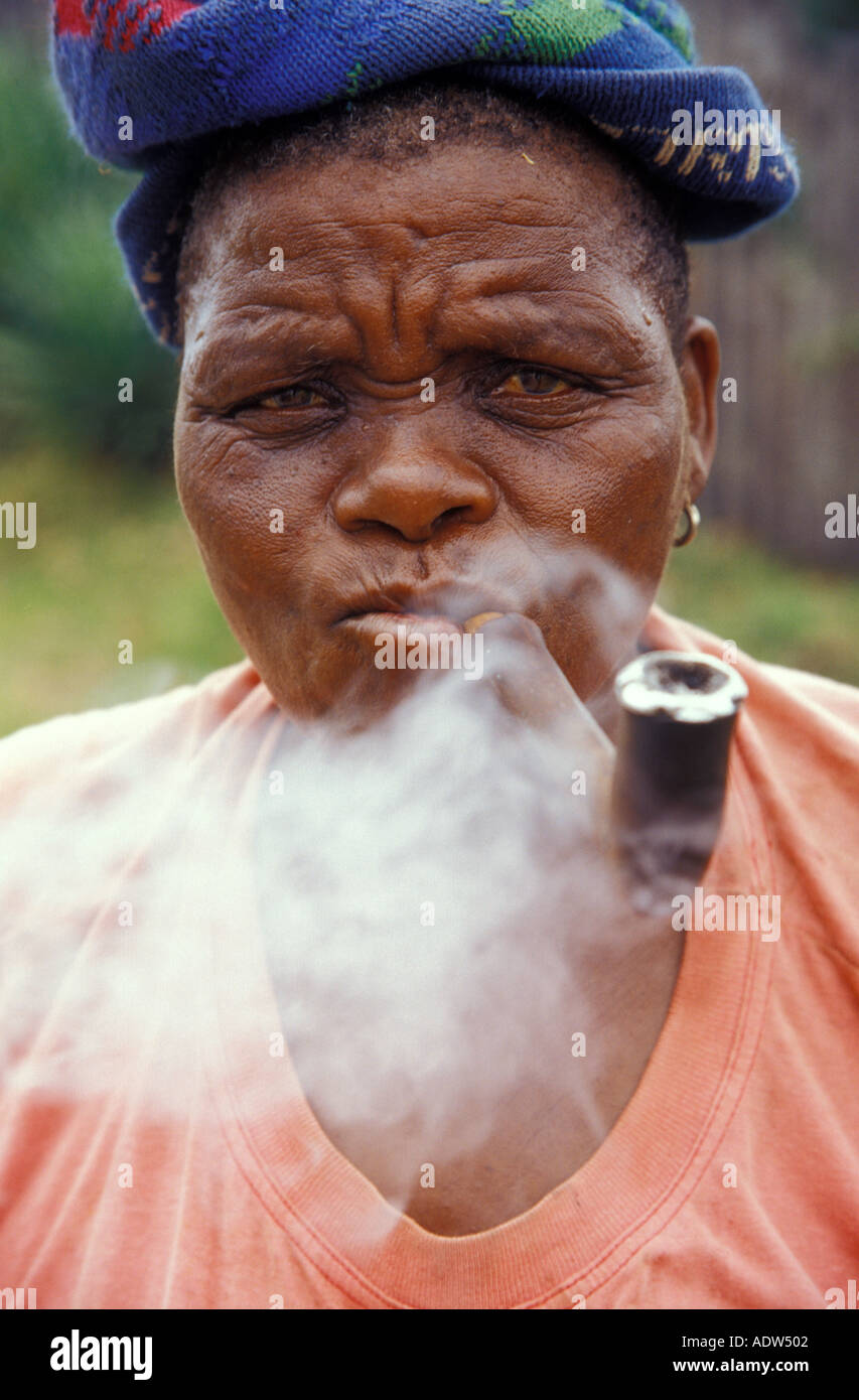 Traditional xhosa women smoking hi-res stock photography and images - Alamy