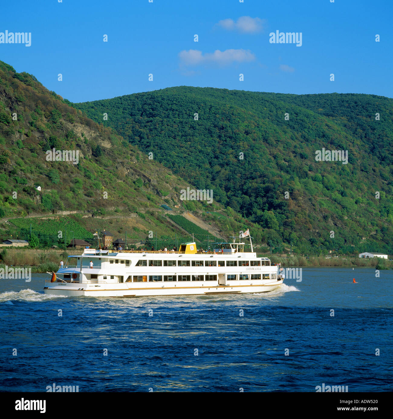 Boats on river rhine hi-res stock photography and images - Alamy