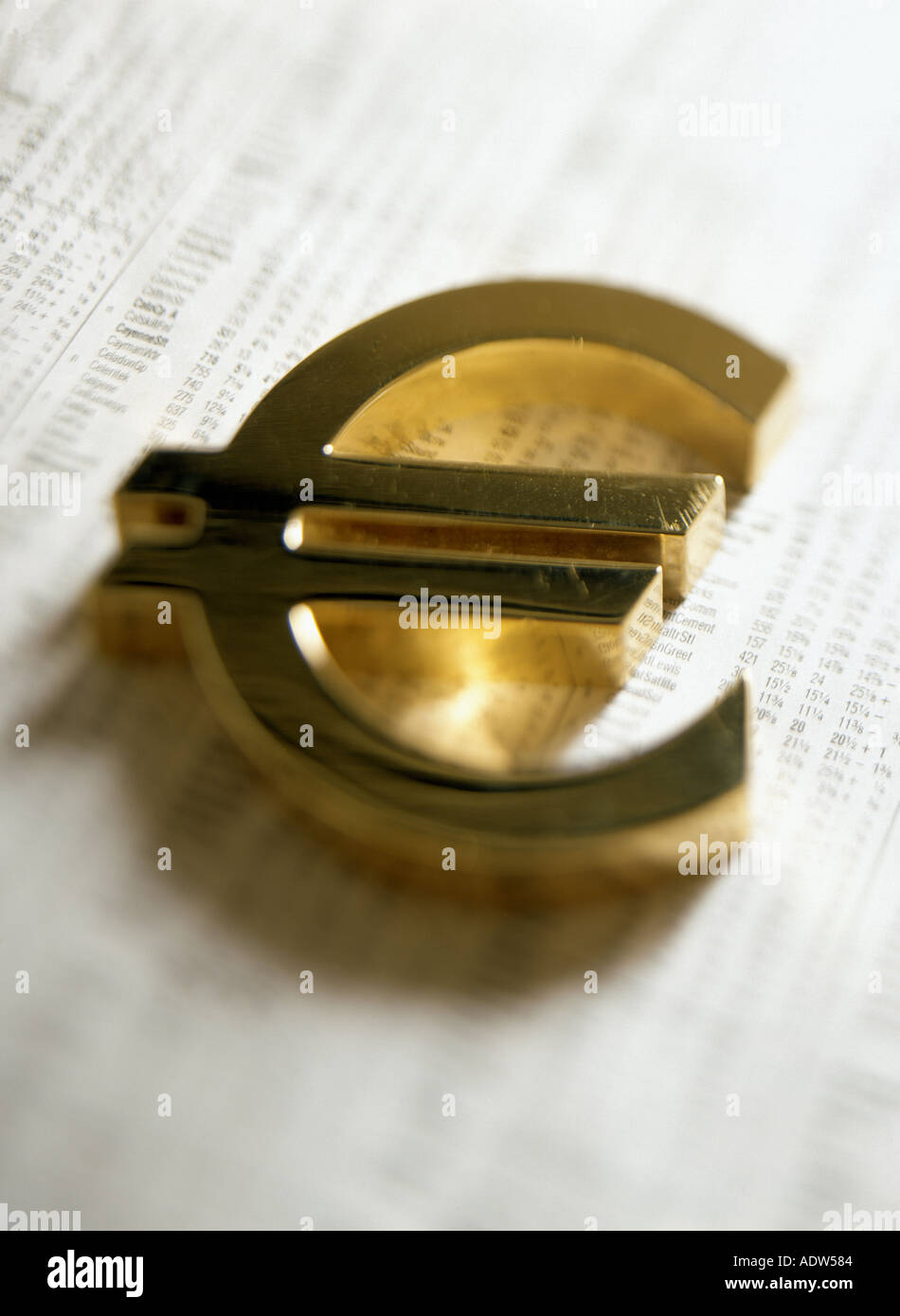 Golden euro logo hi-res stock photography and images - Alamy
