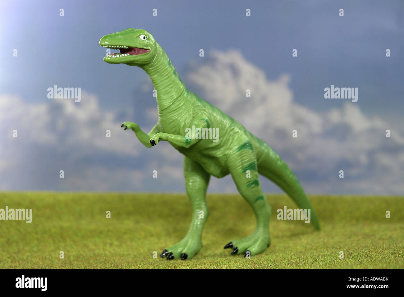 Velociraptor hi-res stock photography and images - Alamy