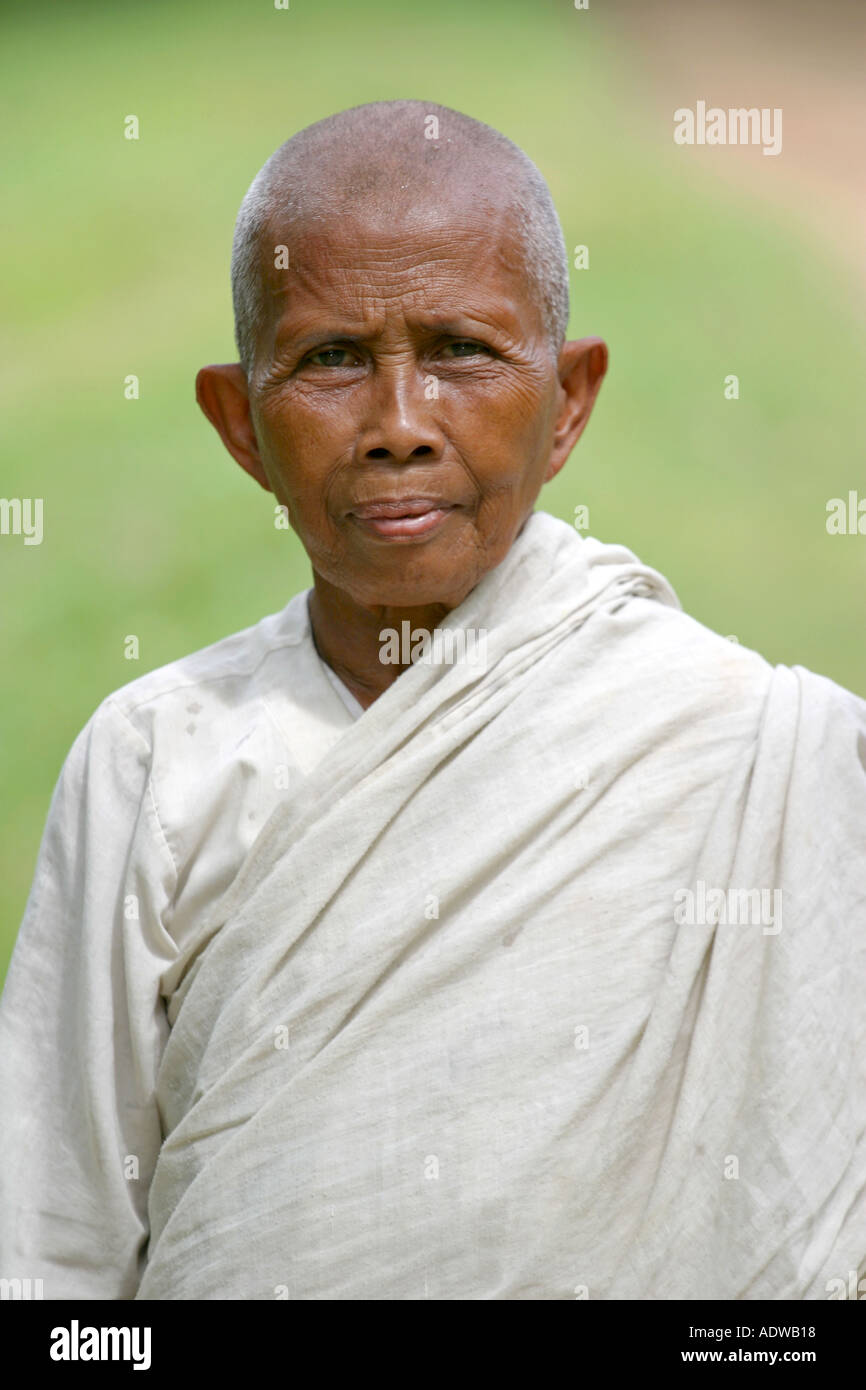 Poor dress hi-res stock photography and images - Alamy