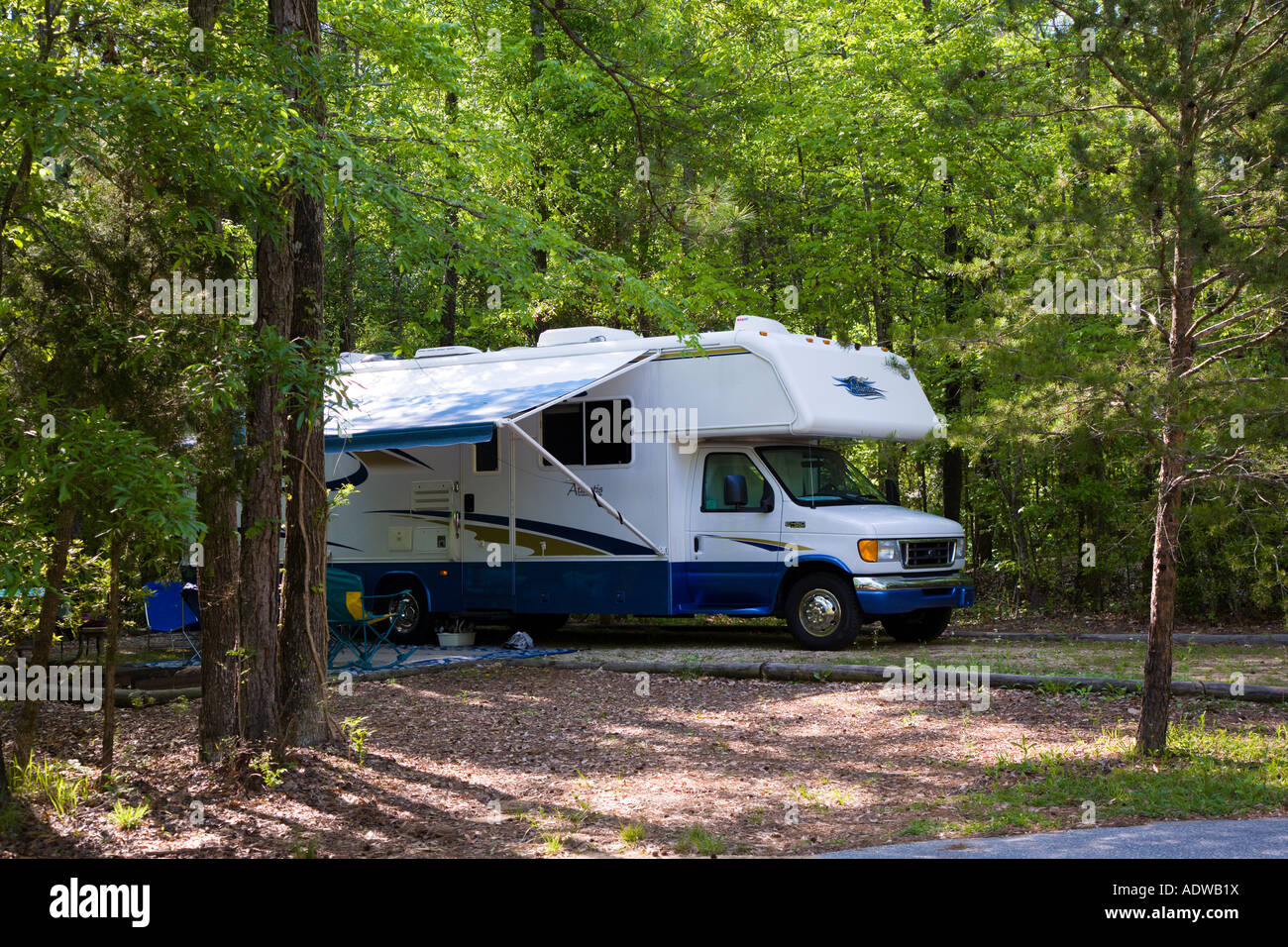 Motorhome parked in campground at Chewacla State Park in Alabama, USA ...