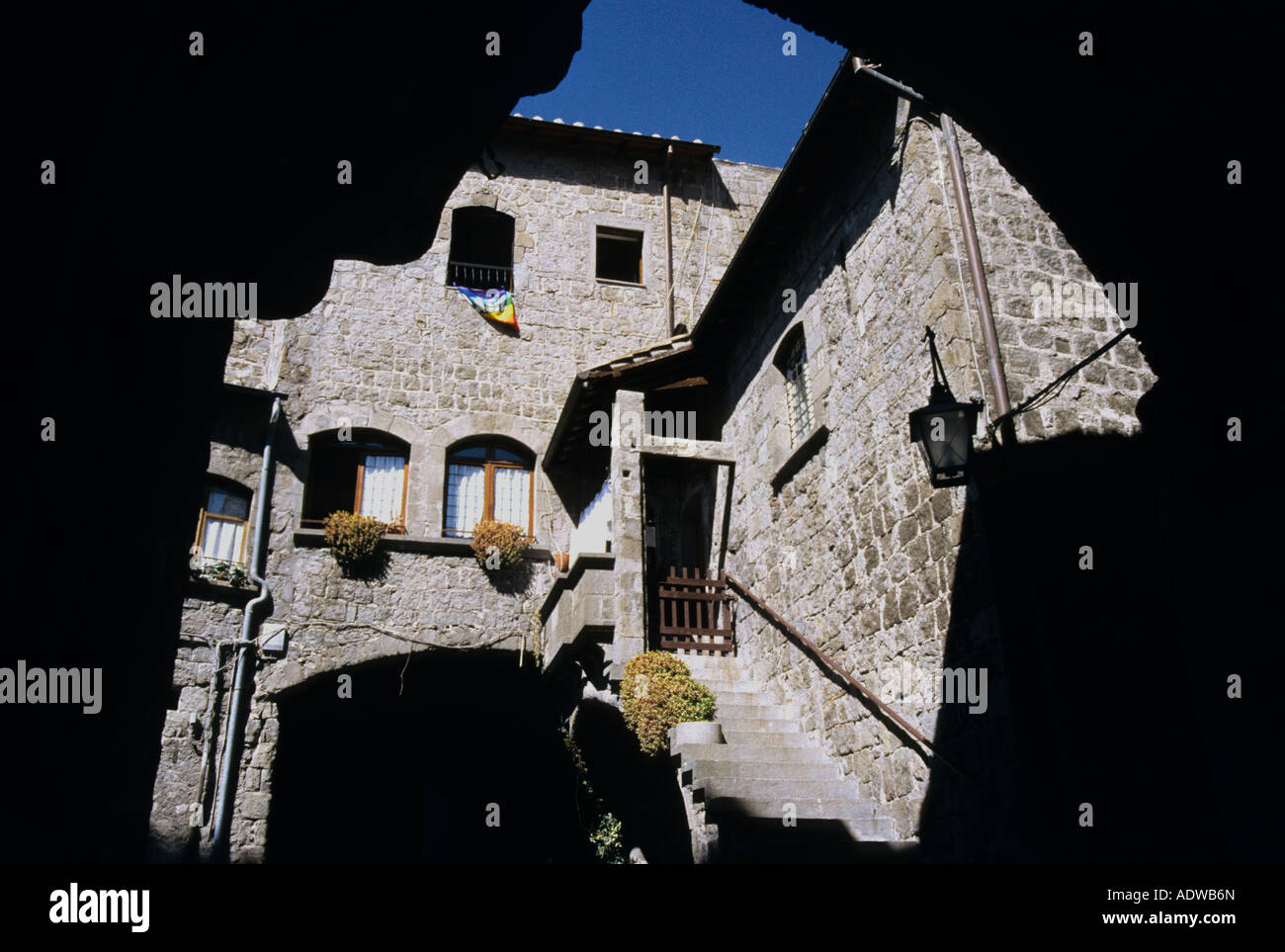 Finestre medievali hi-res stock photography and images - Alamy