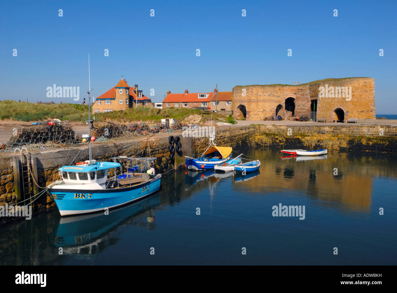 Beadnell harbor hi-res stock photography and images - Alamy