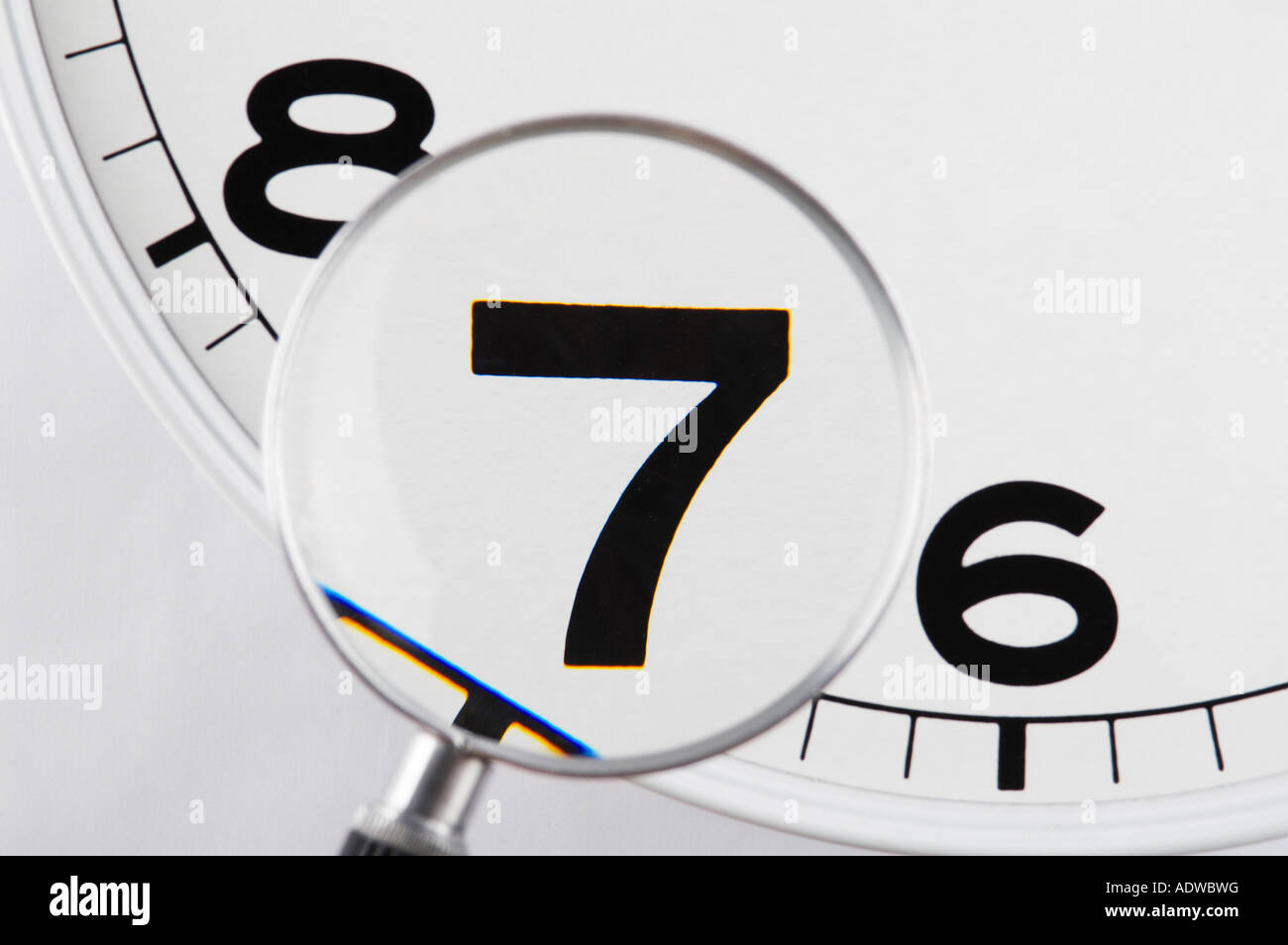 magnifying glass demonstration Stock Photo - Alamy