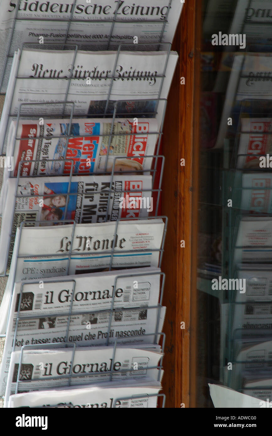 Newspaper spain front page hi-res stock photography and images - Alamy