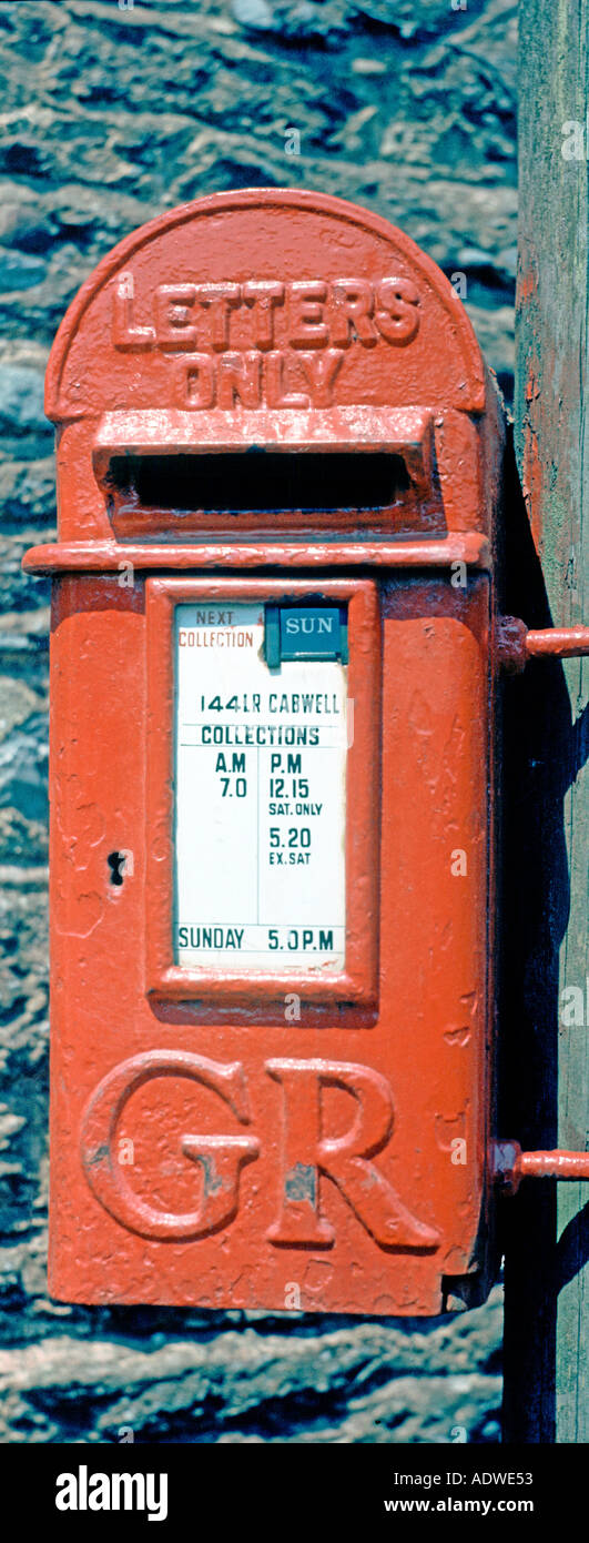 King red box hi-res stock photography and images - Alamy