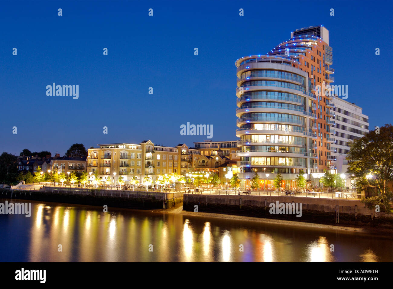 Dusk view of the Putney embankment and Putney Wharf Tower apartment ...