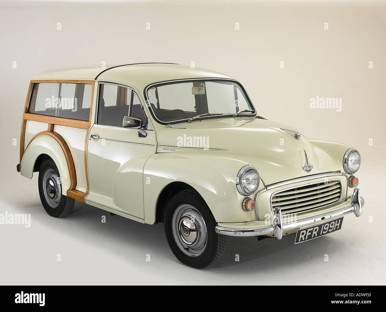 1970 Morris Minor Traveller Stock Photo - Alamy