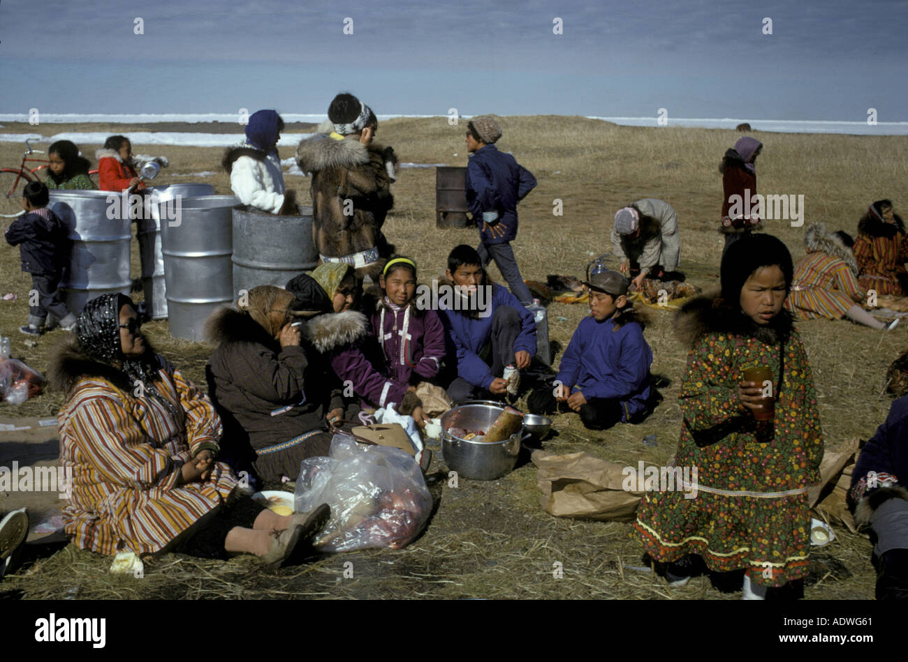 Arctic People Eskimo Inuit Eskimo women take tea S Stock Photo - Alamy