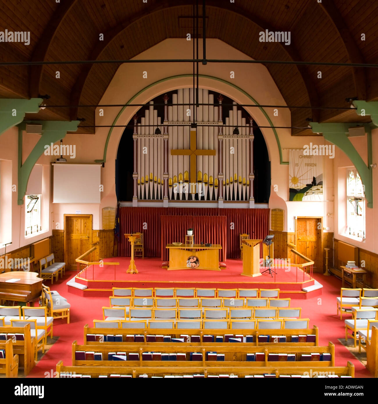 Interior methodist church uk hi-res stock photography and images - Alamy