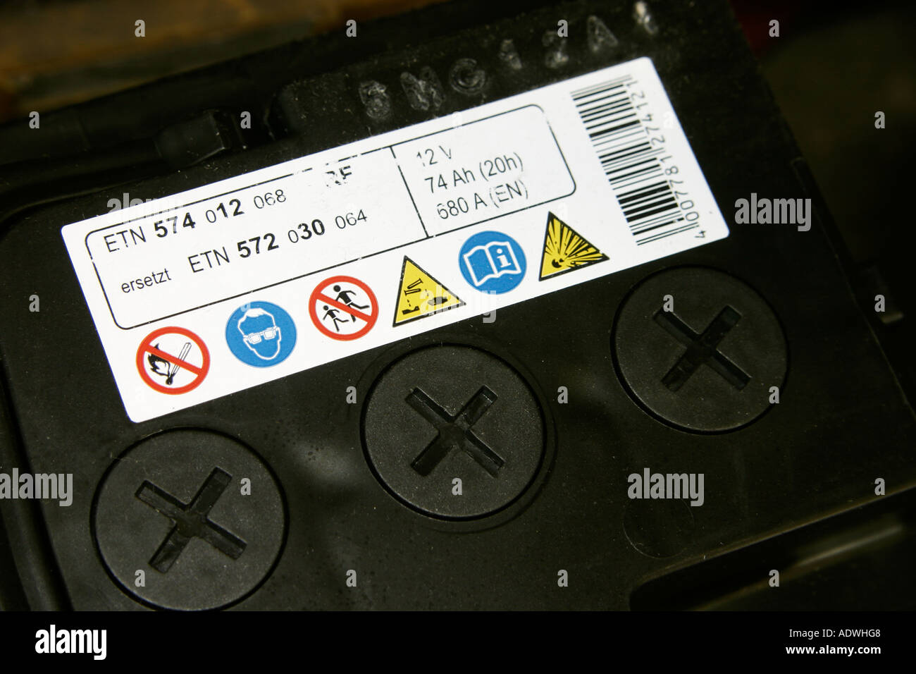 Accumulator warning signs hi-res stock photography and images - Alamy