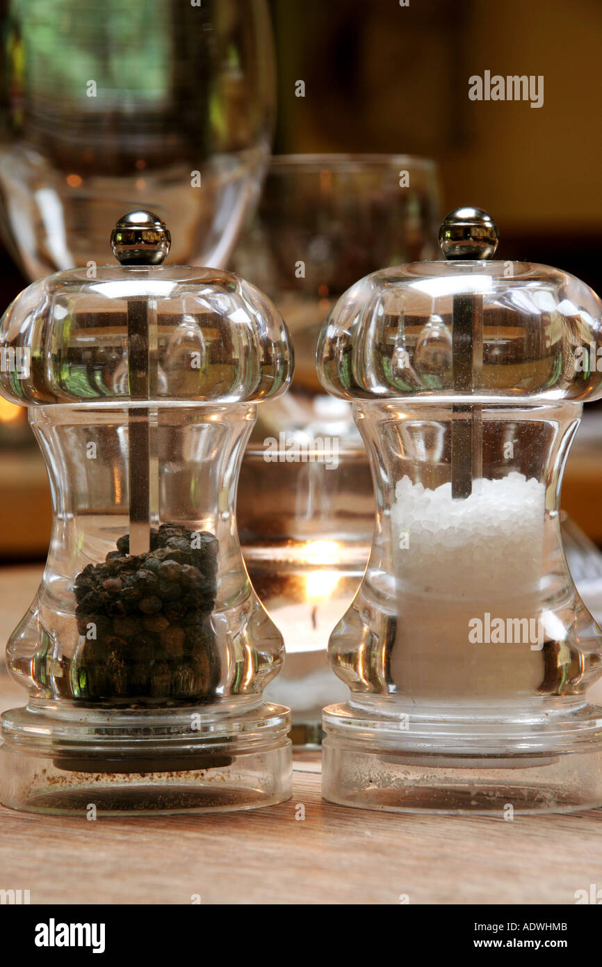 Condiments on diner table hi-res stock photography and images - Alamy