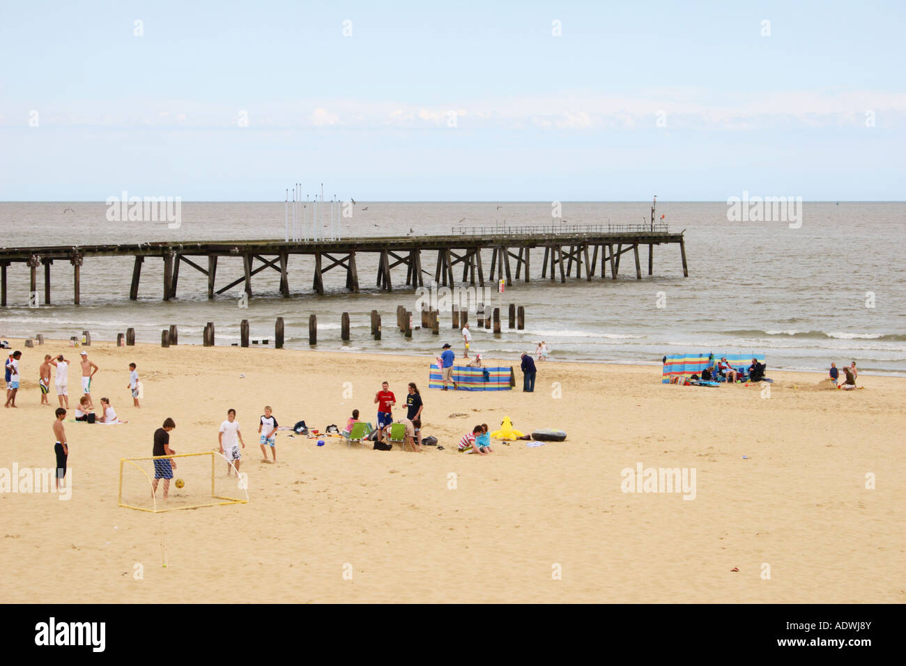 The Old Claremont Pier and beach at Lowestoft, Suffolk, England Stock ...