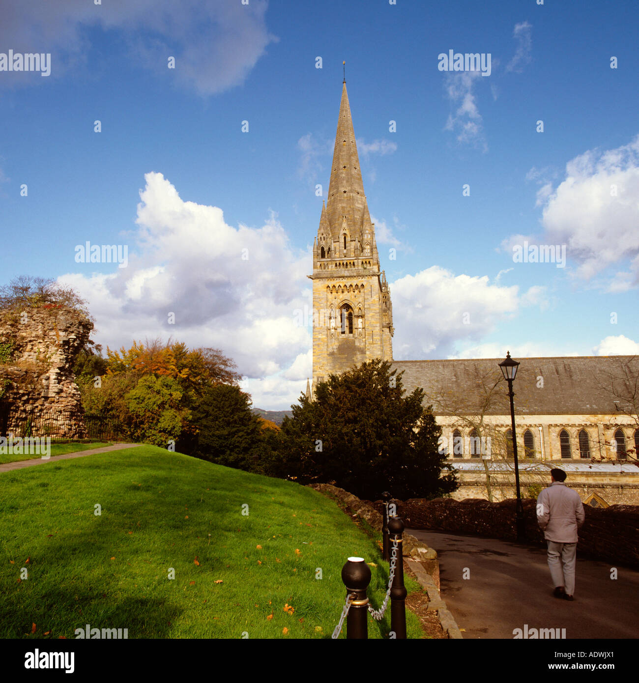 Cardiff cathedral church hi-res stock photography and images - Alamy