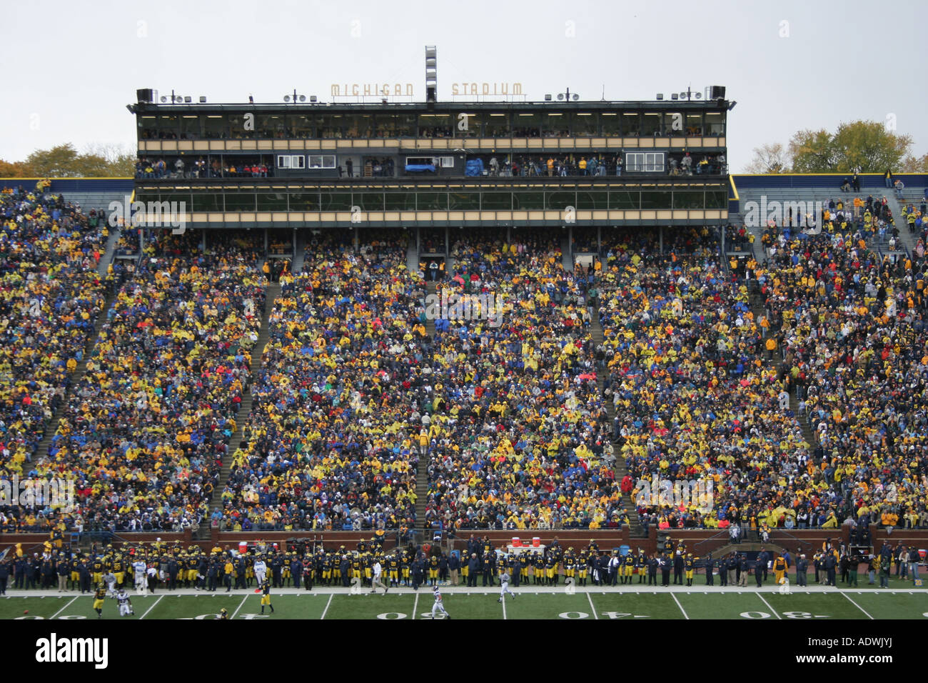 Michigan stadium big house hi-res stock photography and images - Alamy