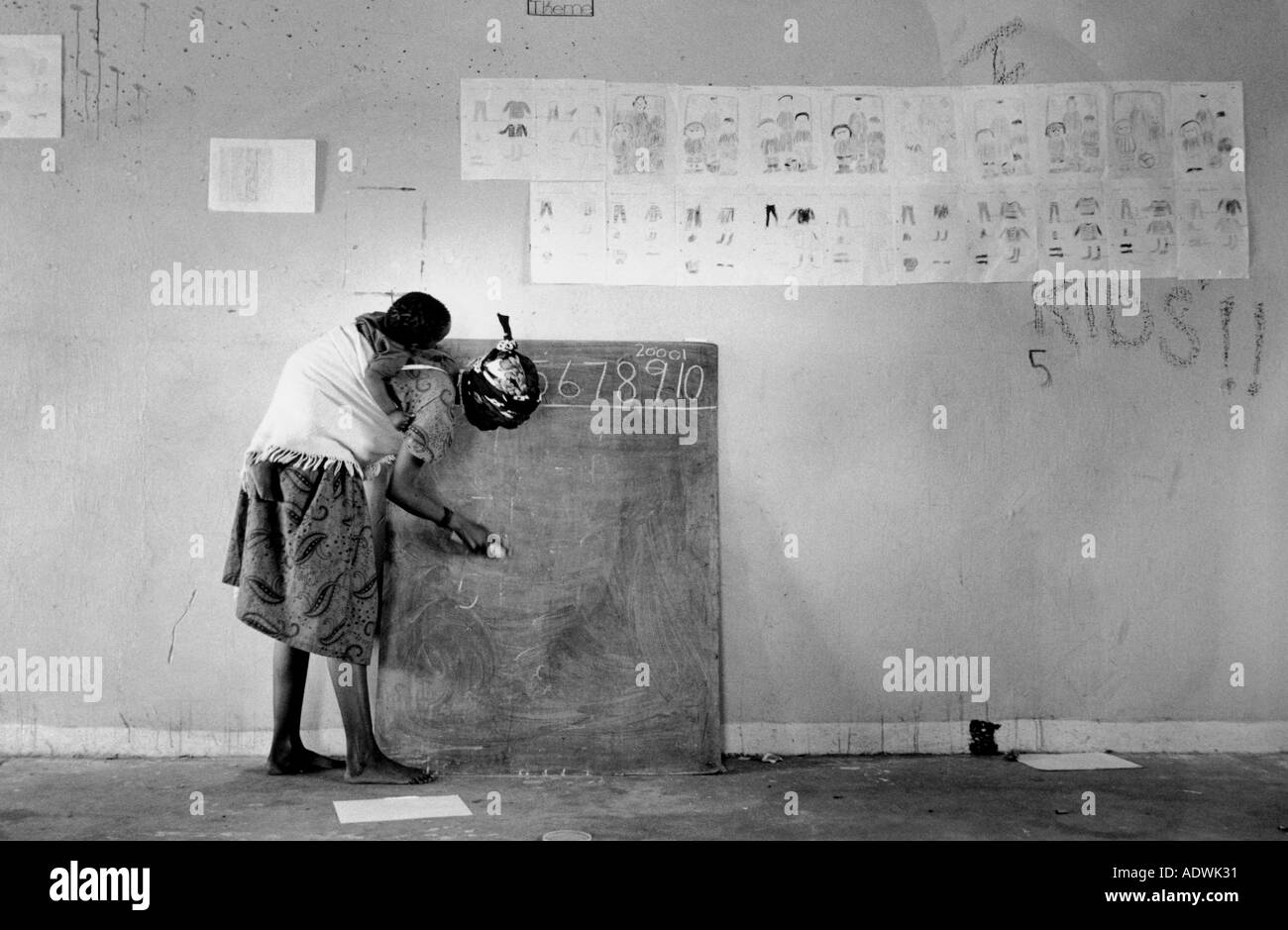 The Ju hoansi San of Nyae Nyae Namibia Stock Photo - Alamy