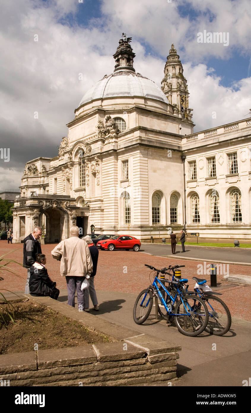 Cardiff civic centre center hi-res stock photography and images - Alamy