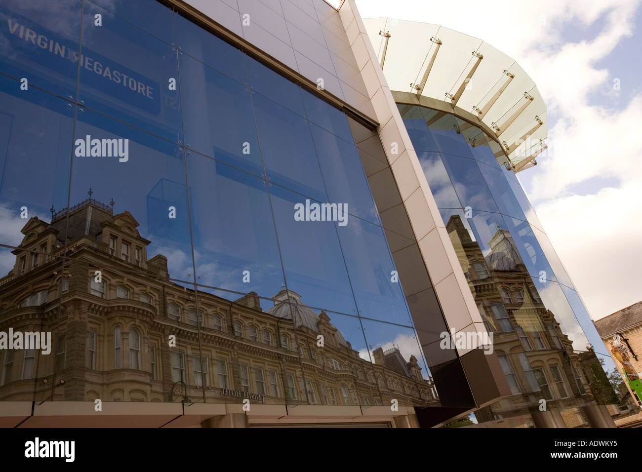 Capitol shopping centre queen street hi-res stock photography and ...