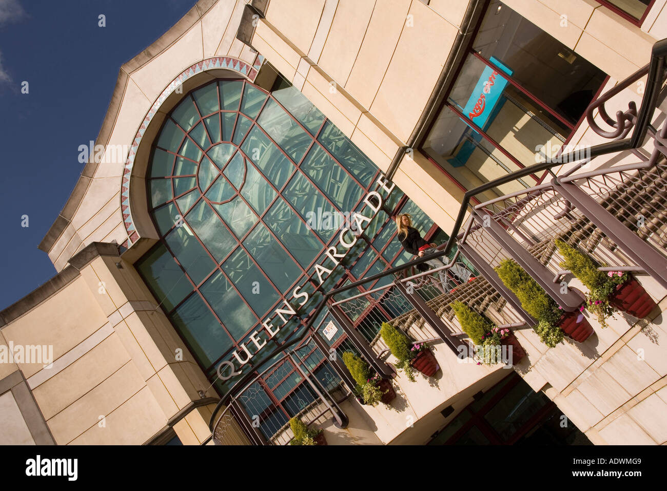 Queens center mall hi-res stock photography and images - Alamy