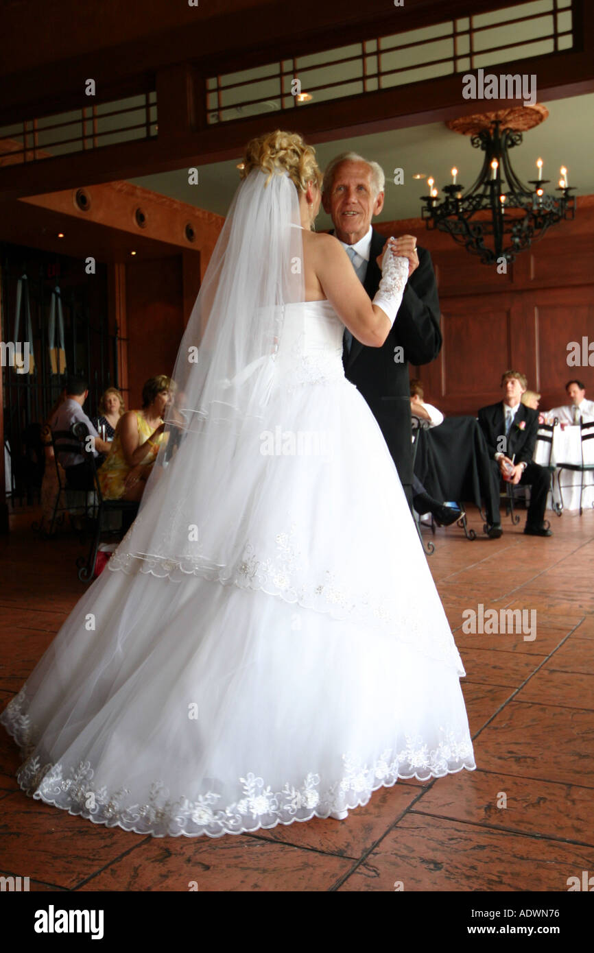 Father and bride wedding dance hi-res stock photography and images - Alamy