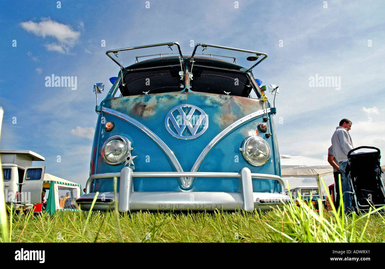 Lowered VW Split screen camper van Stock Photo - Alamy
