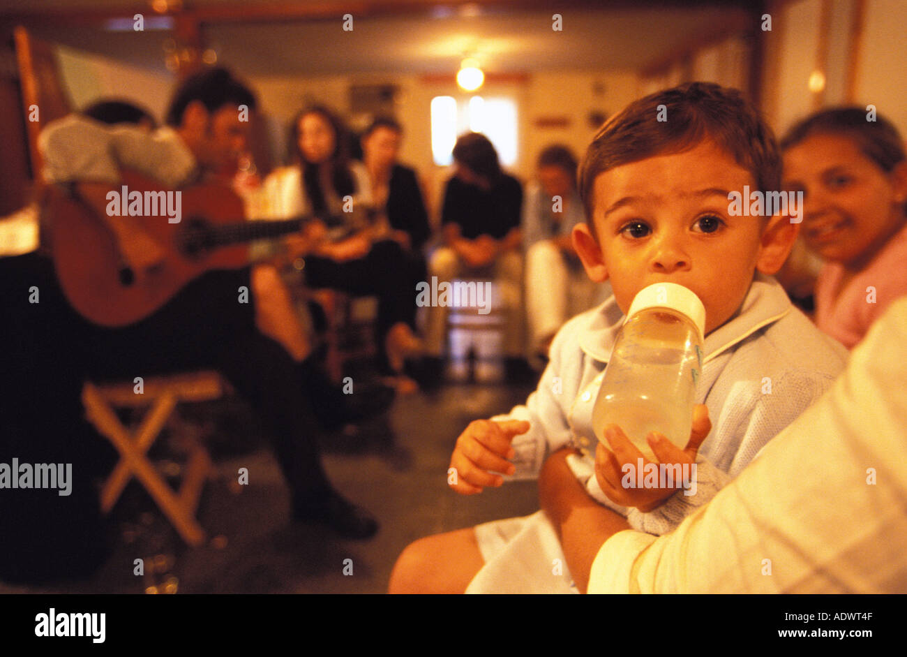 Family music making hi-res stock photography and images - Alamy