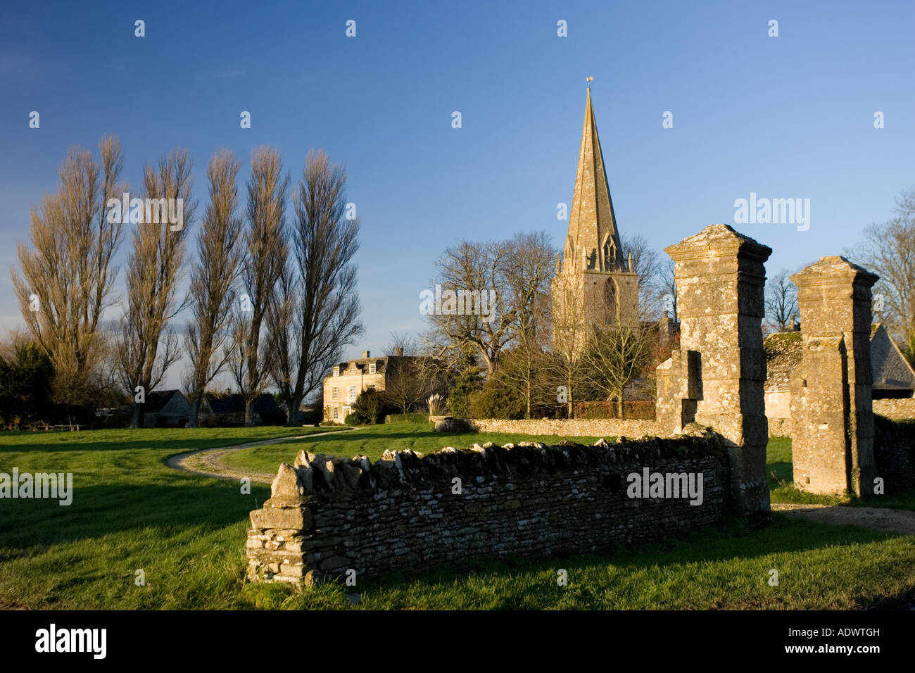 Broadwell church hi-res stock photography and images - Alamy