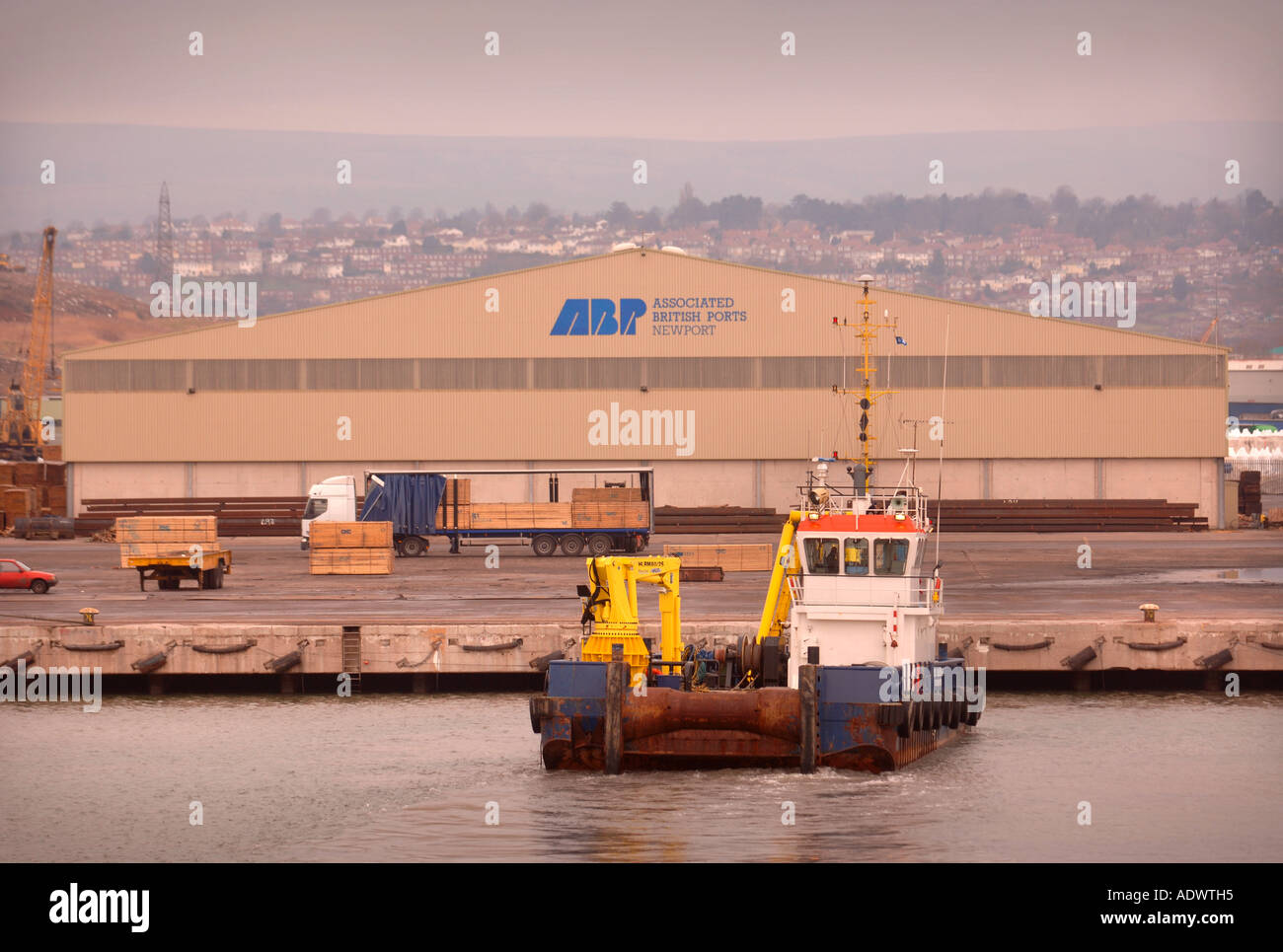 Articulated tug boat hi-res stock photography and images - Alamy