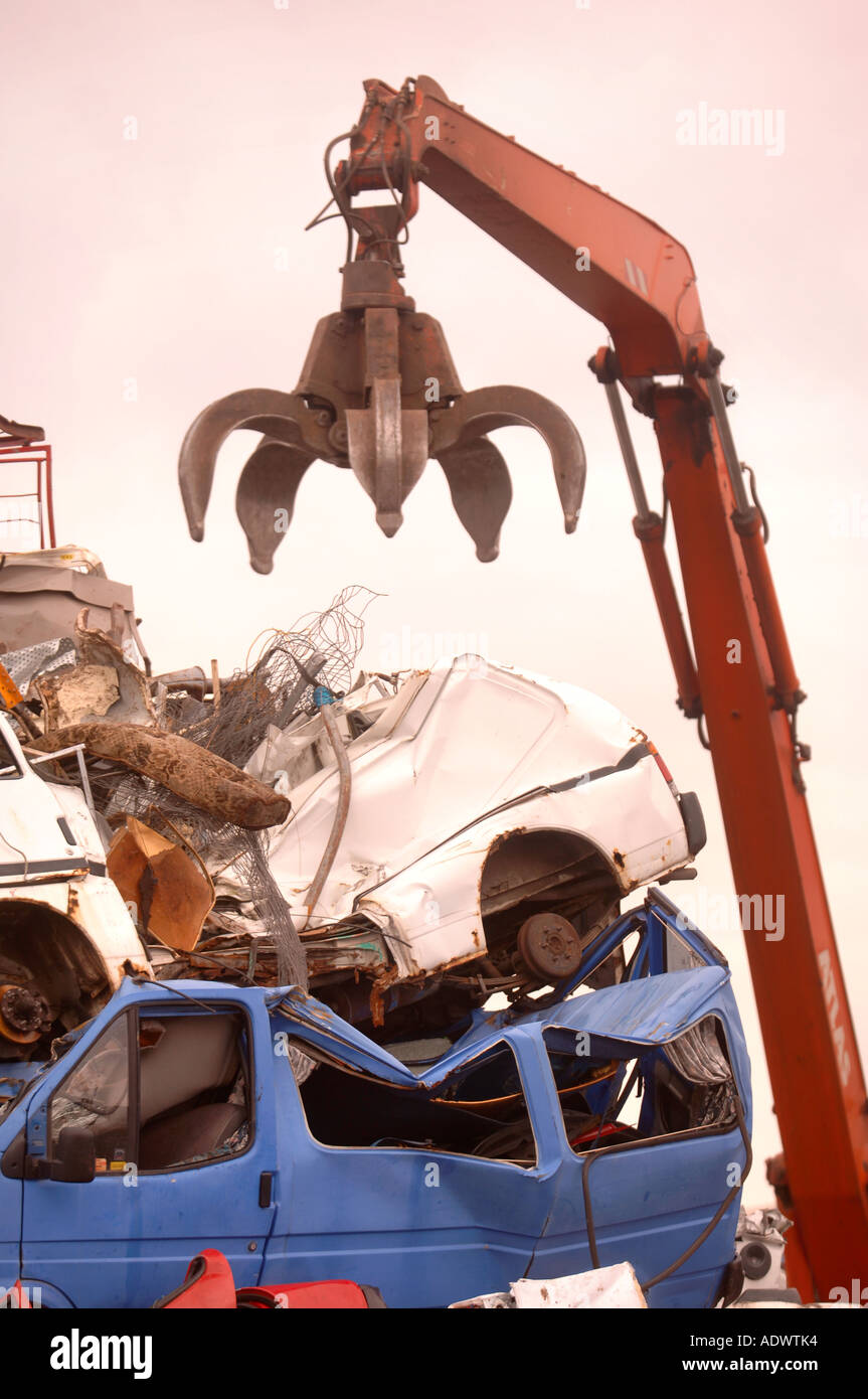 Mechanical crane grab scrap metal hi-res stock photography and images ...