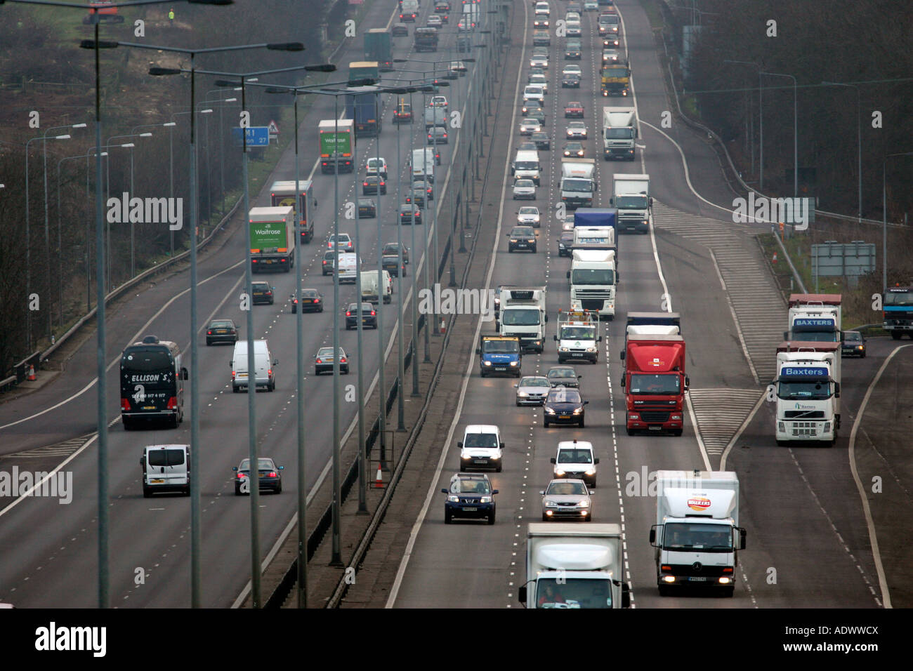 Northbound and southbound traffic on M1 Motorway near Hertfordshire ...