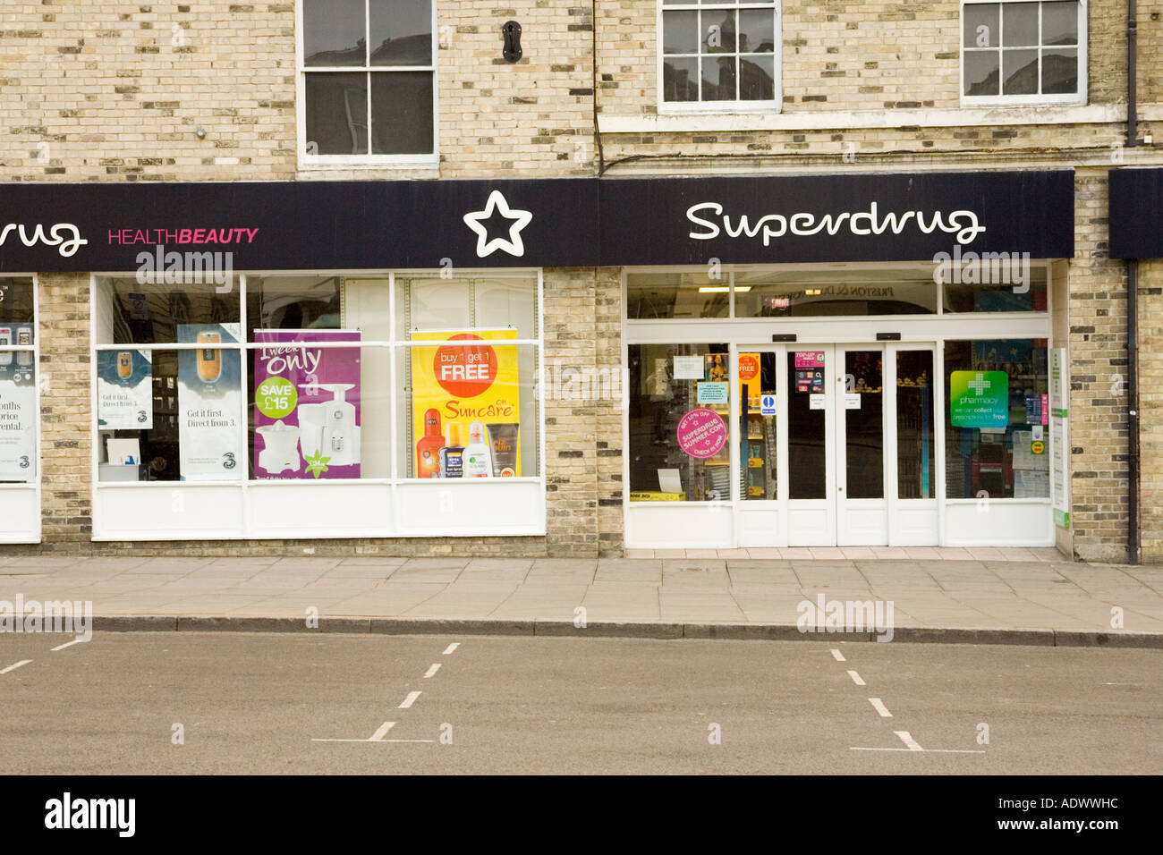 Superdrug store logo hi-res stock photography and images - Alamy