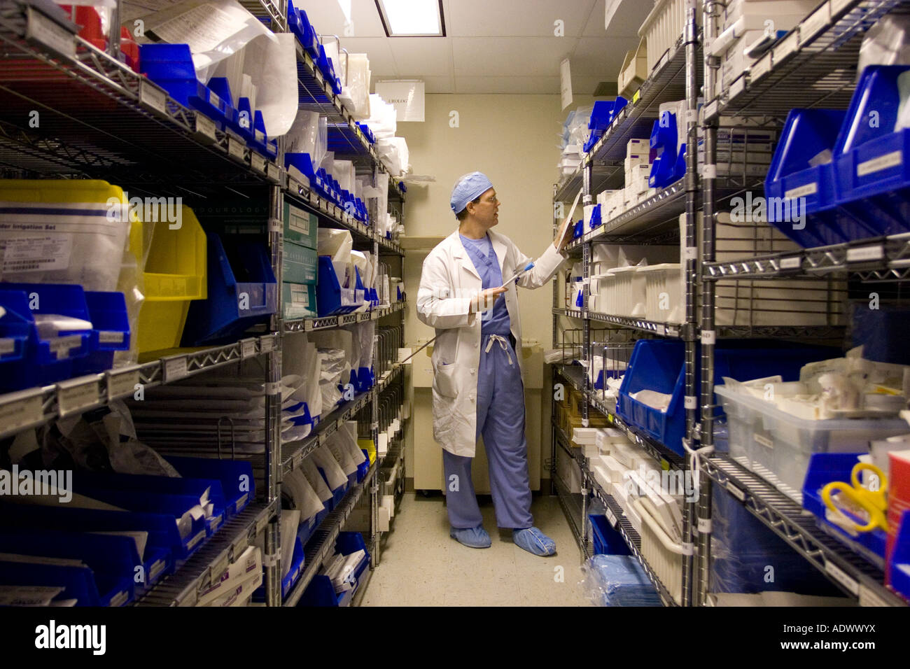 Medical prep room hi-res stock photography and images - Alamy