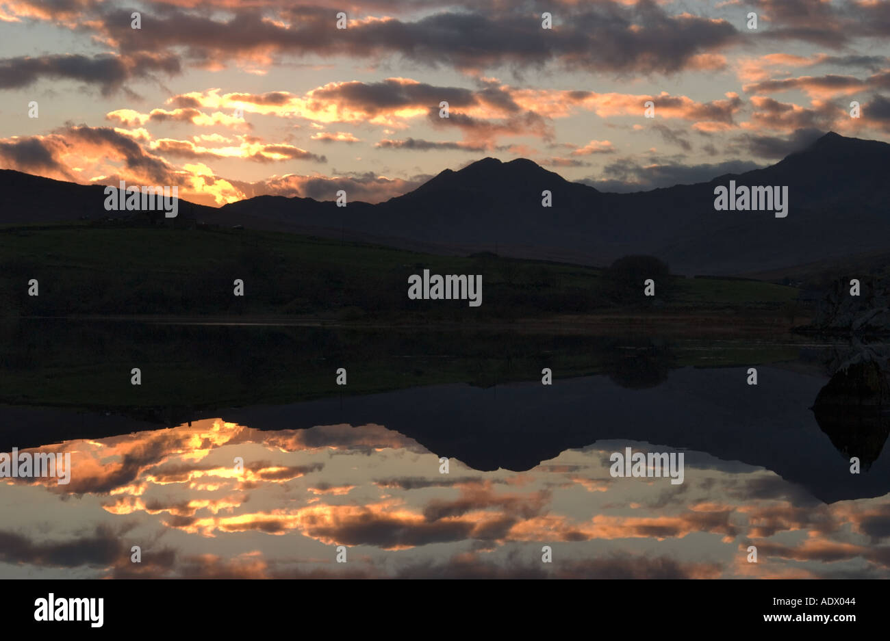 Snowdon Mountain at Sunset Snowdonia North West Wales Stock Photo - Alamy