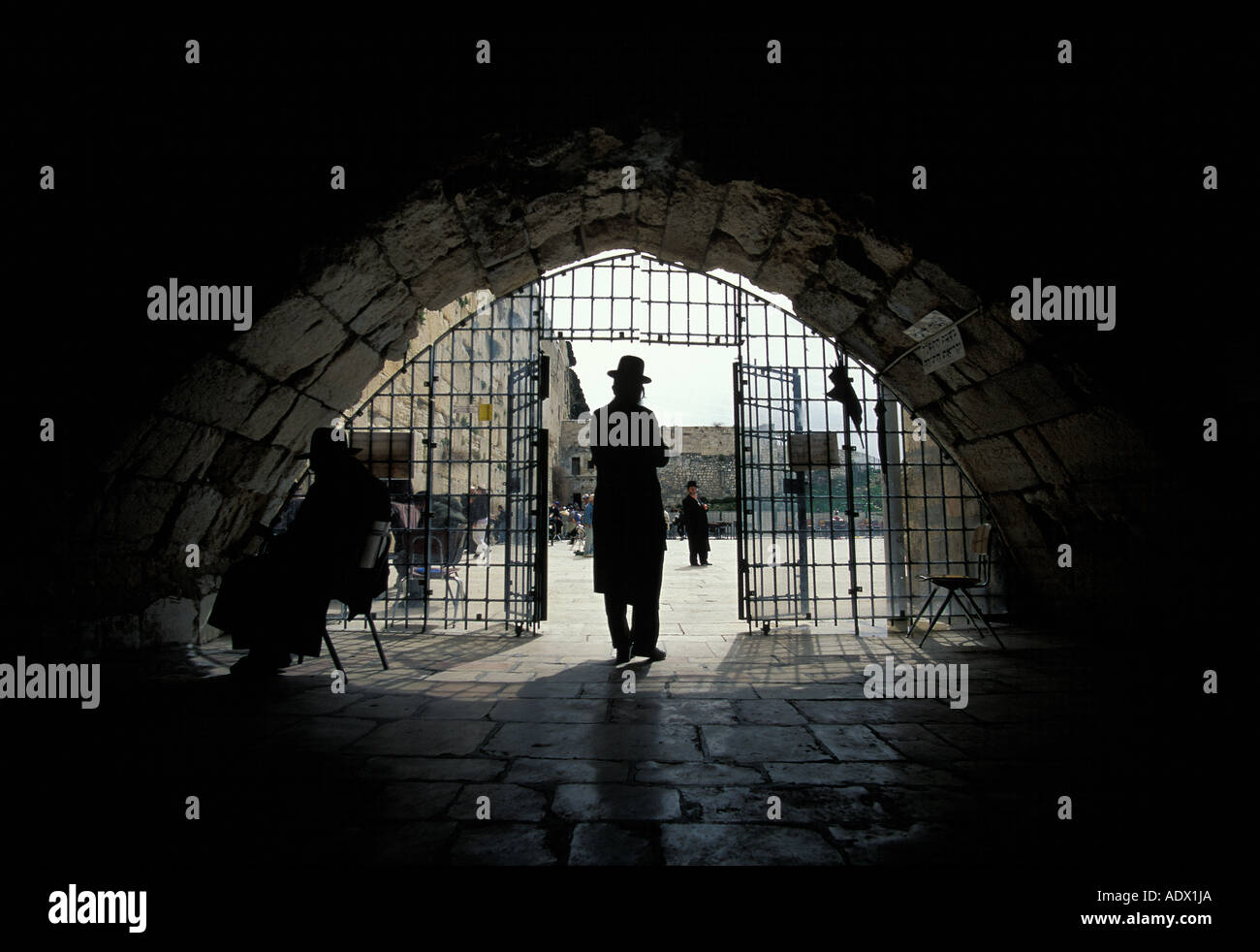 Jerusalem inside the jewish synagogue at the wailing wall Stock Photo ...