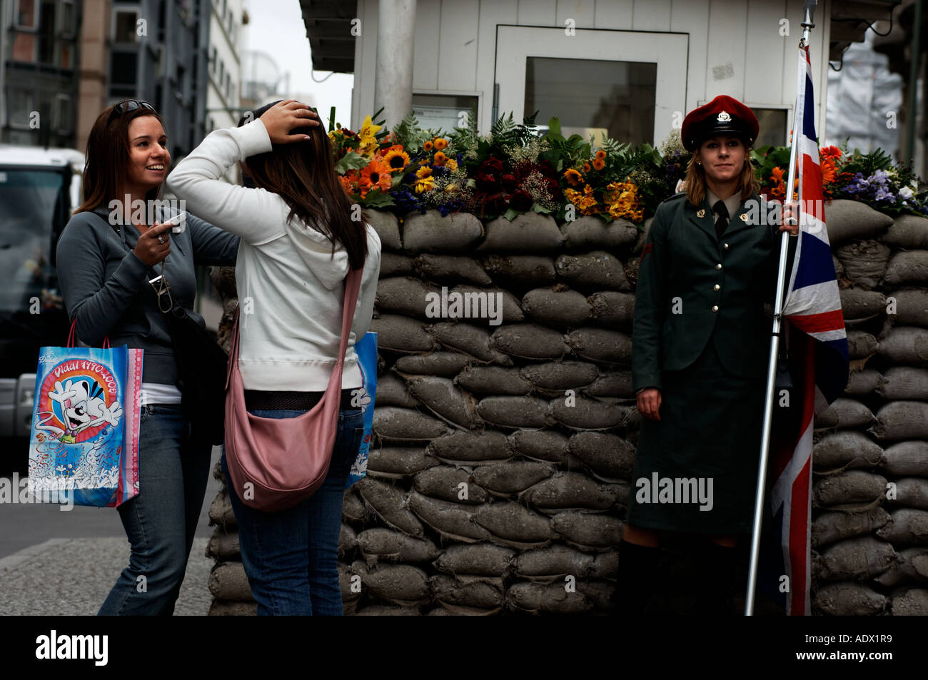 British army checkpoint hi-res stock photography and images - Alamy